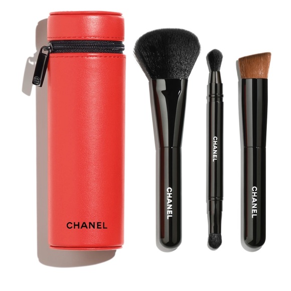 CHANEL | Makeup | Chanel Brush Set Codes Couleurs Premire Dame Leather ...